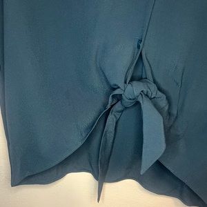 Wilfred | Tops | Aritzia Wilfred Free Huang The Tiefront Blouse In Dark ...